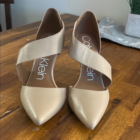 Calvin Klein | Shoes | New No Tags Sharp Classic Glam Cream Leather 35 ...